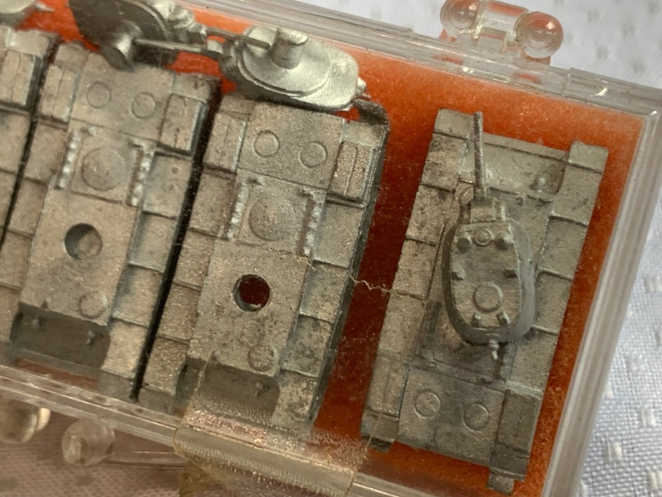 Vtg GHQ 1:285 Scale WWII Micro Armour Lot Diorama Wargame Model Figures ...