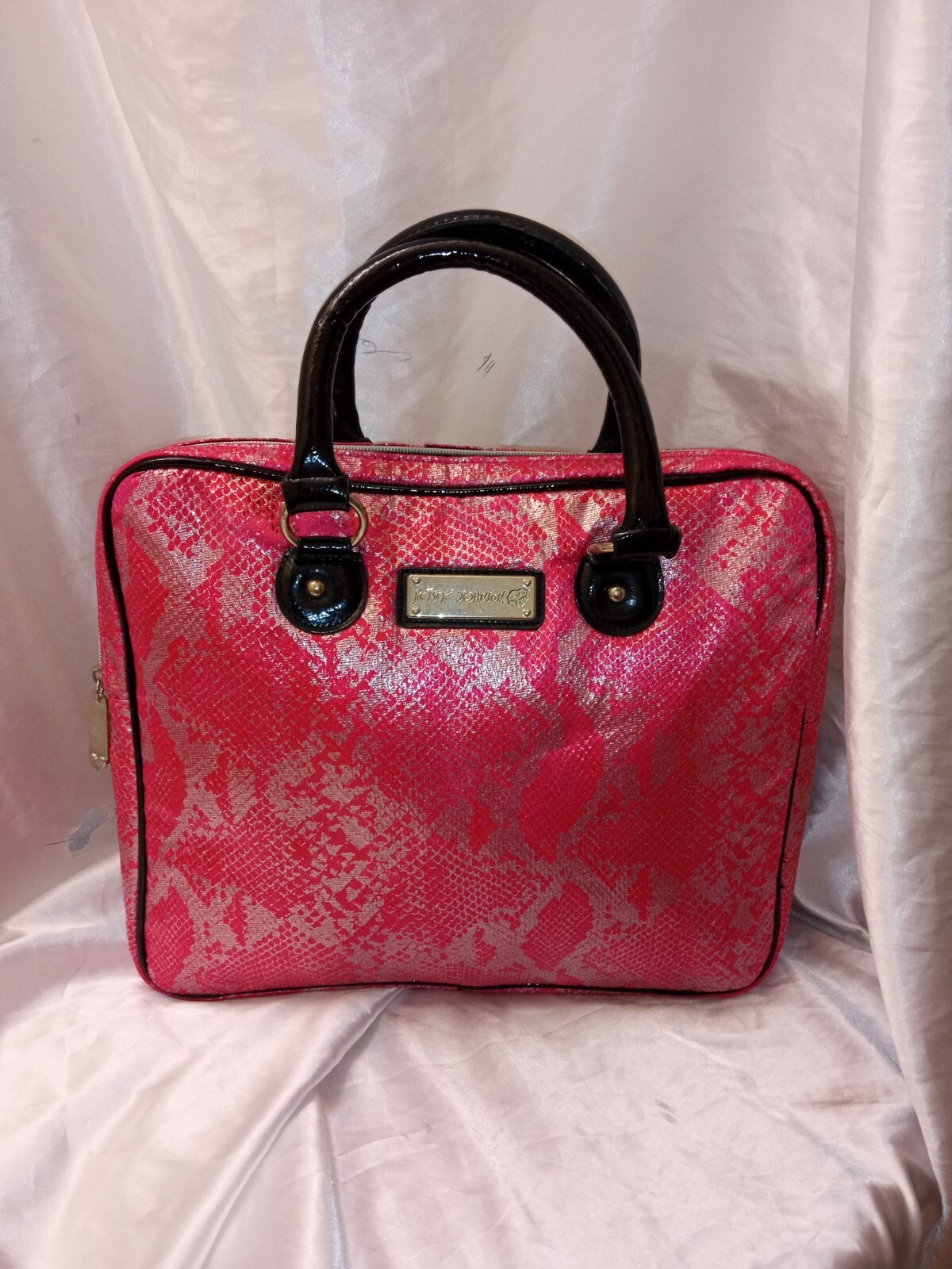 Betsey Johnson, "Pretty In Pink Barbie Laptop Case" F… - Gem
