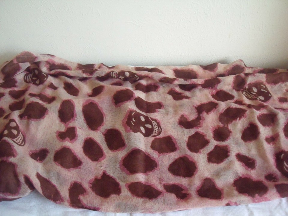 Light floaty printed shawl scarf large 70 x 40" approx very good ...