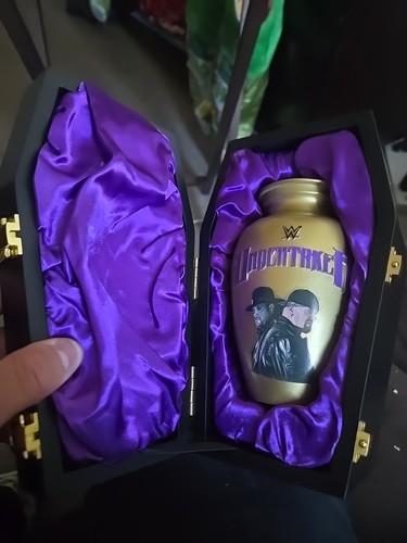 Undertaker One Man Show Mini Urn | eBay