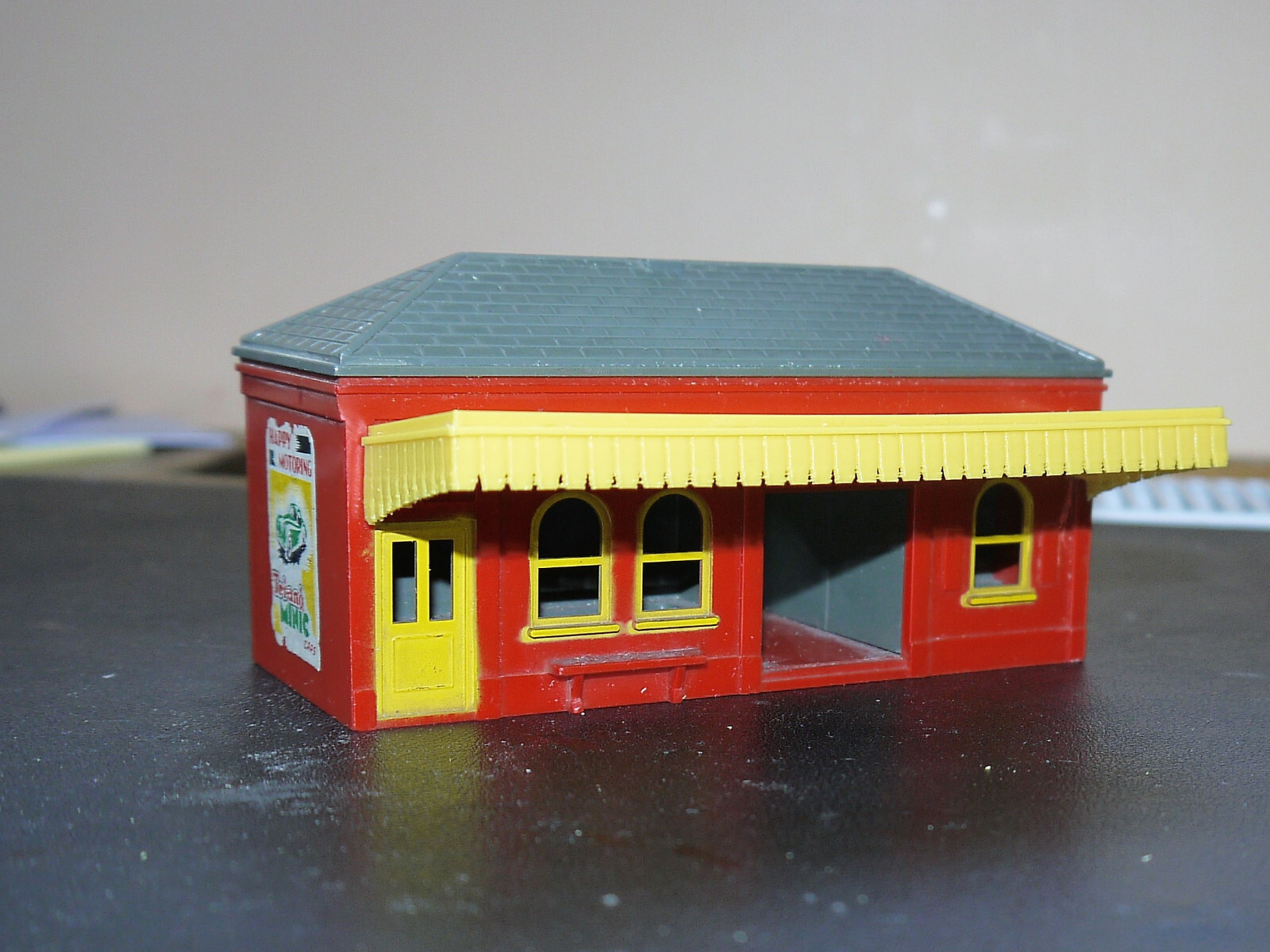Triang Railway Buildings R60 Victorian Station Reproduction Awnings ...