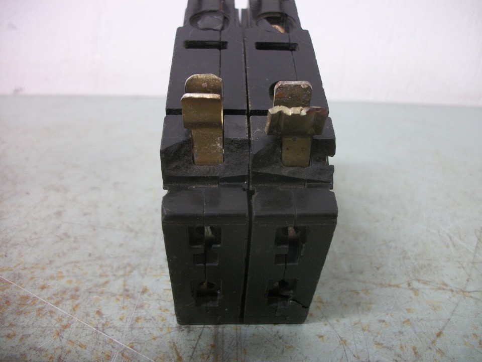 SQUARE D QOT CIRCUIT BREAKER QOT23030 30AMP 240VOLT 4POLE CHIPPED | eBay