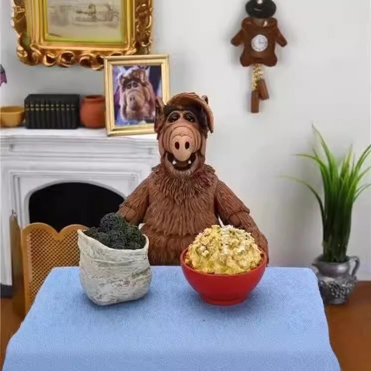 NECA ALF Alien Life Form Ultimate 7" PVC Action Figure Model Toy ...