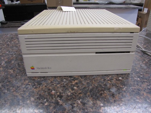 Vintage Apple MacIntosh IIcx M5650 Computer 4MB RAM 40MB HD OS 7.1 ...