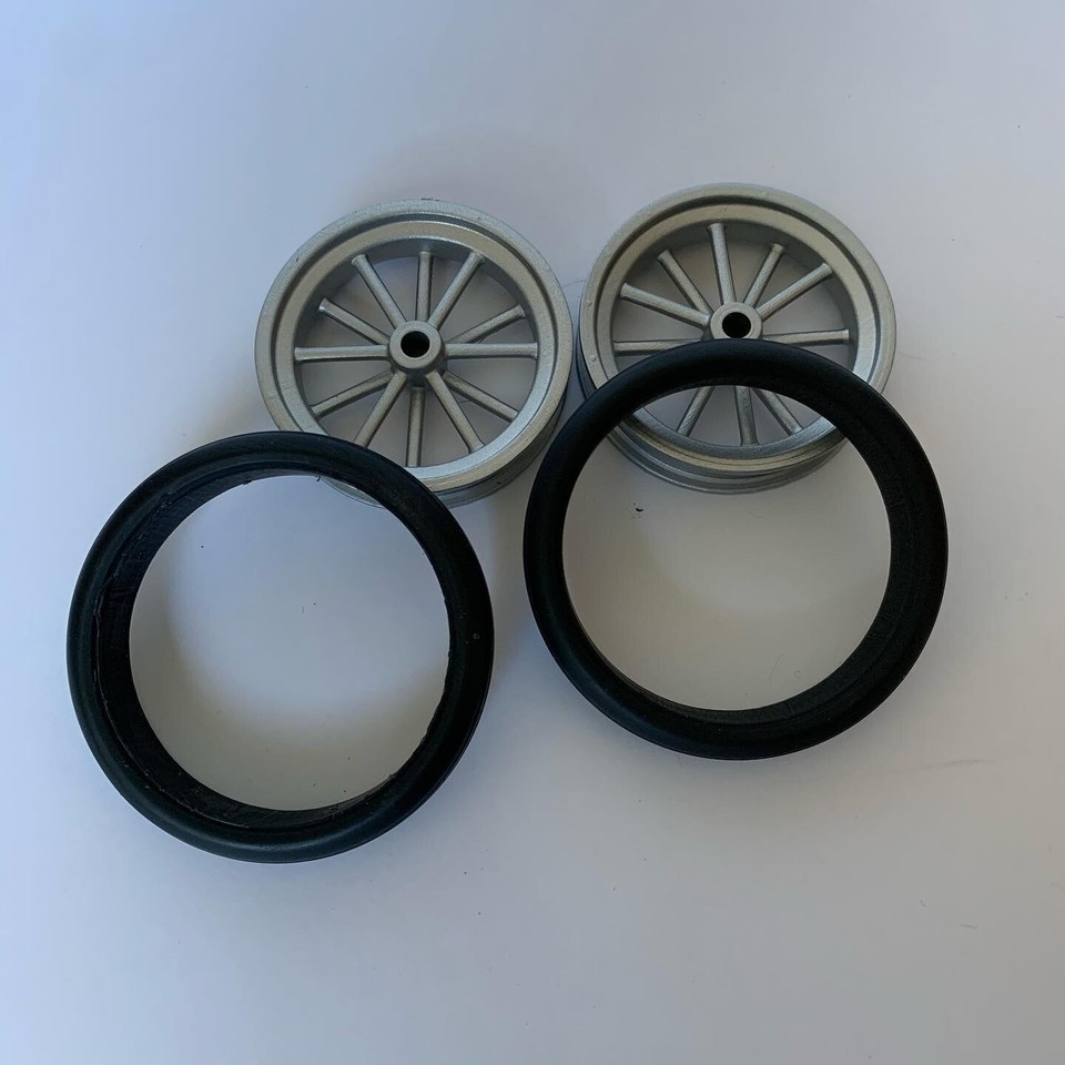 1:8 12 Spoke Spindle Mount Front Wheel And Rubber Tire Set Up | eBay