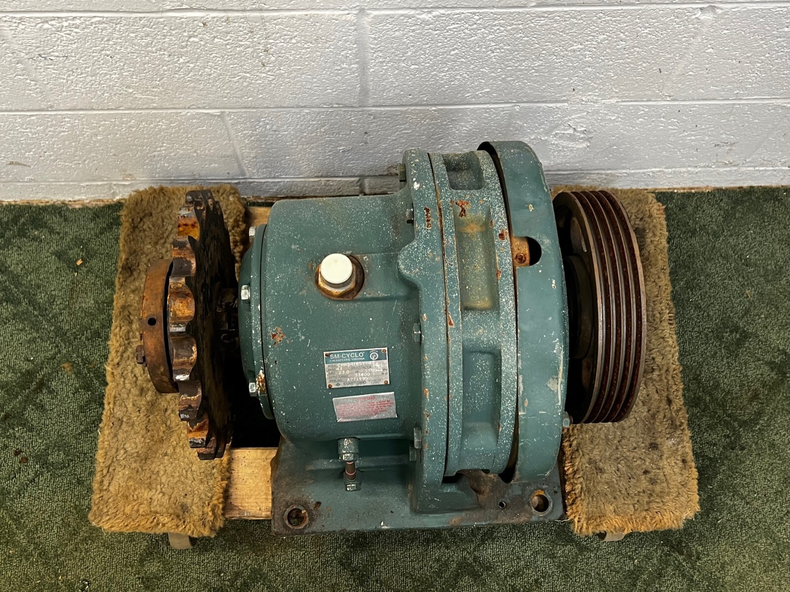 Sumitomo Cyclo CHHS4185Y-43 Speed Reducer/Gearbox Ratio 43:1 Output ...