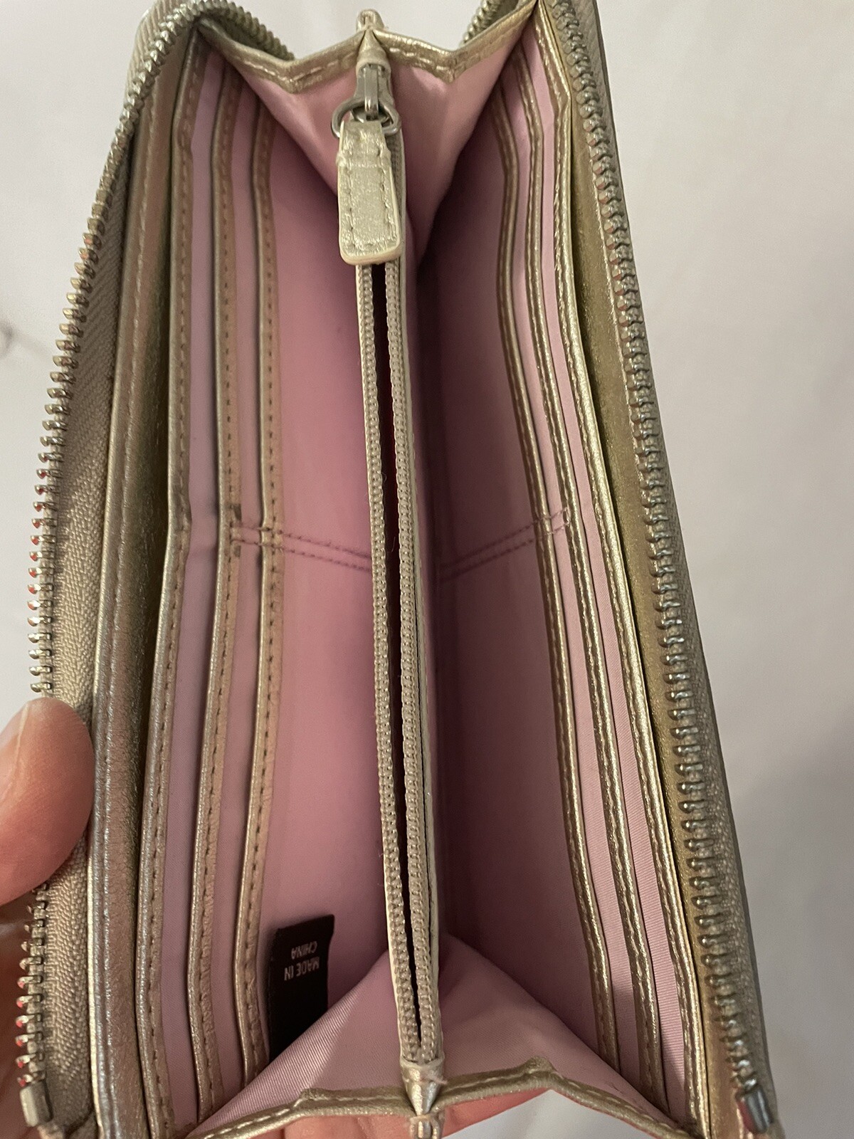 COACH Unique RARE! Poppy Vintage Zip Wallet Gold Hear… - Gem