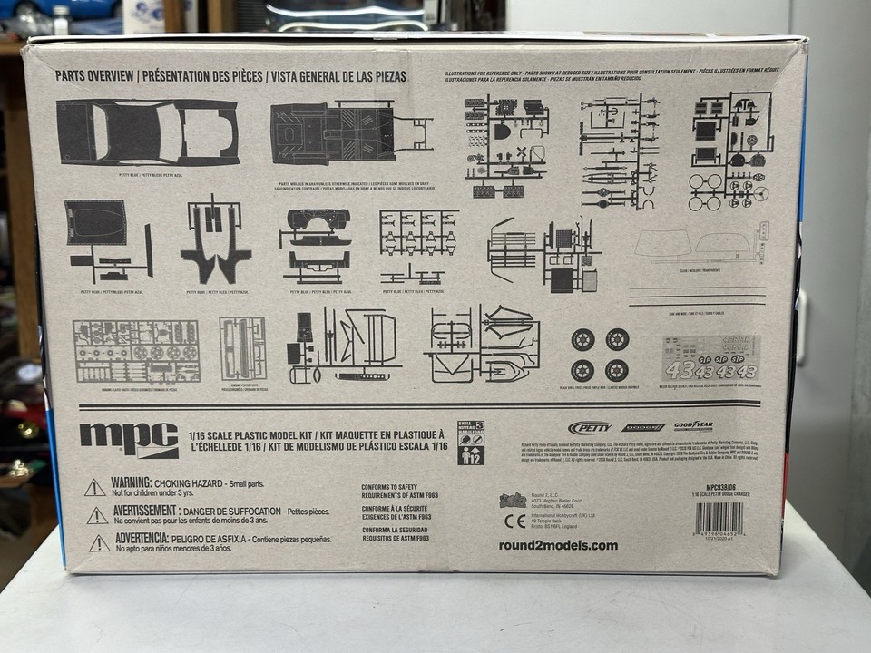 UNBUILT 1:16 MPC model car kit #43 RICHARD PETTY 1973 DODGE CHARGER # ...