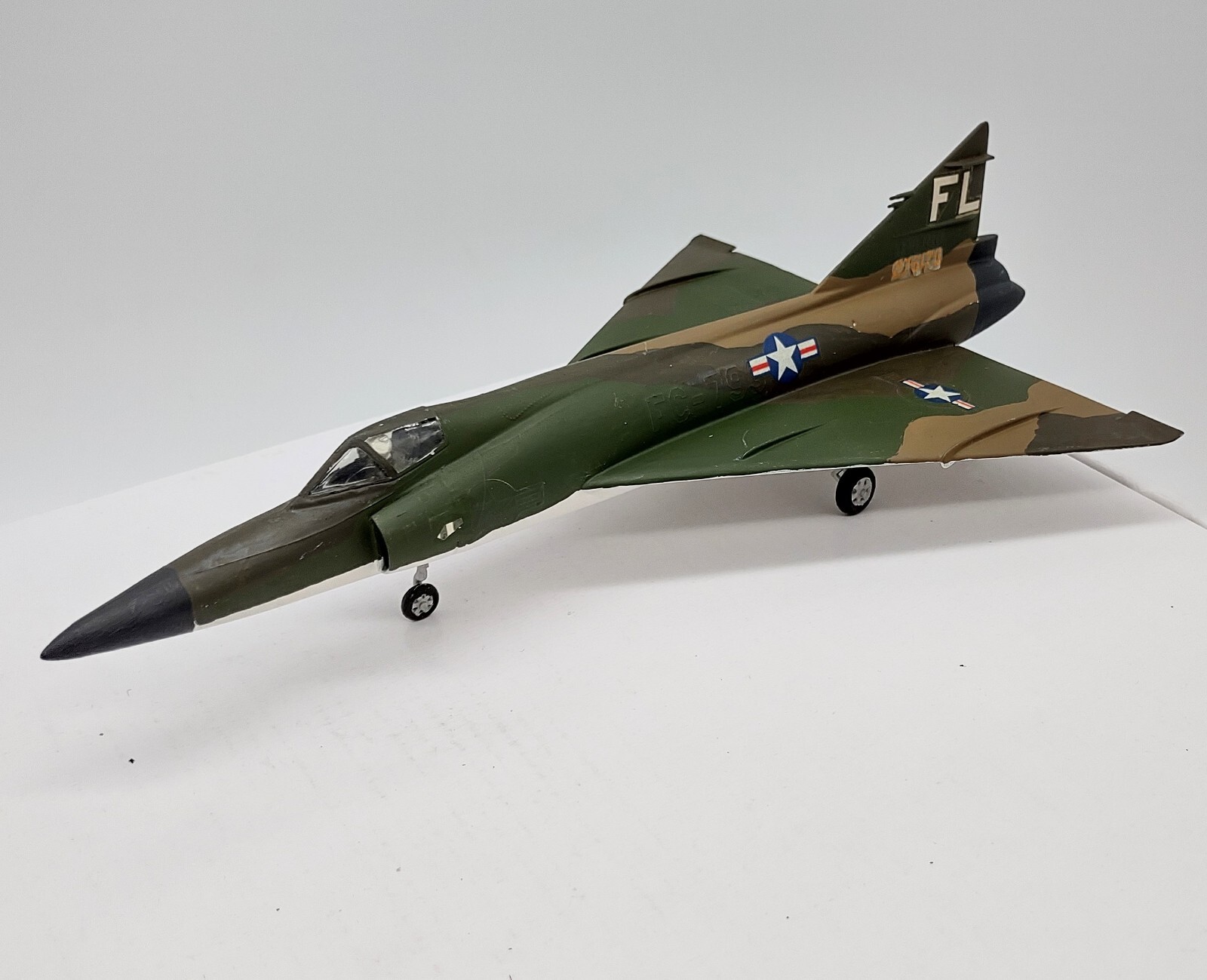 1:72 Scale Rough Built Plastic Model Airplane US F102 Delta Dagger ...