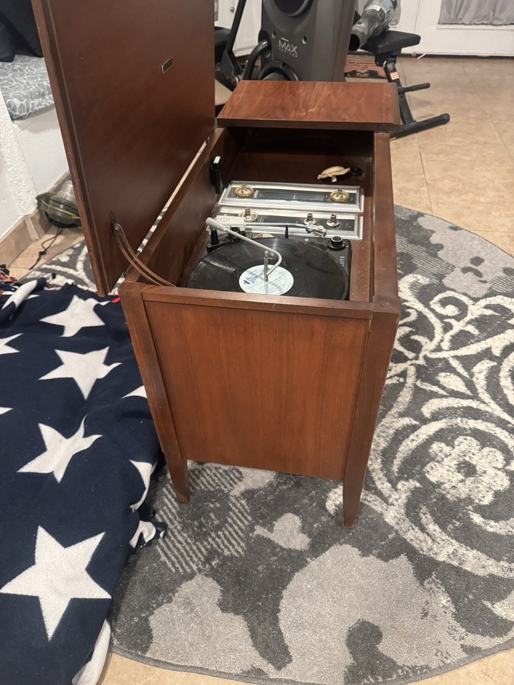Vintage Zenith Record Player AM FM Radio Console Cabinet | eBay