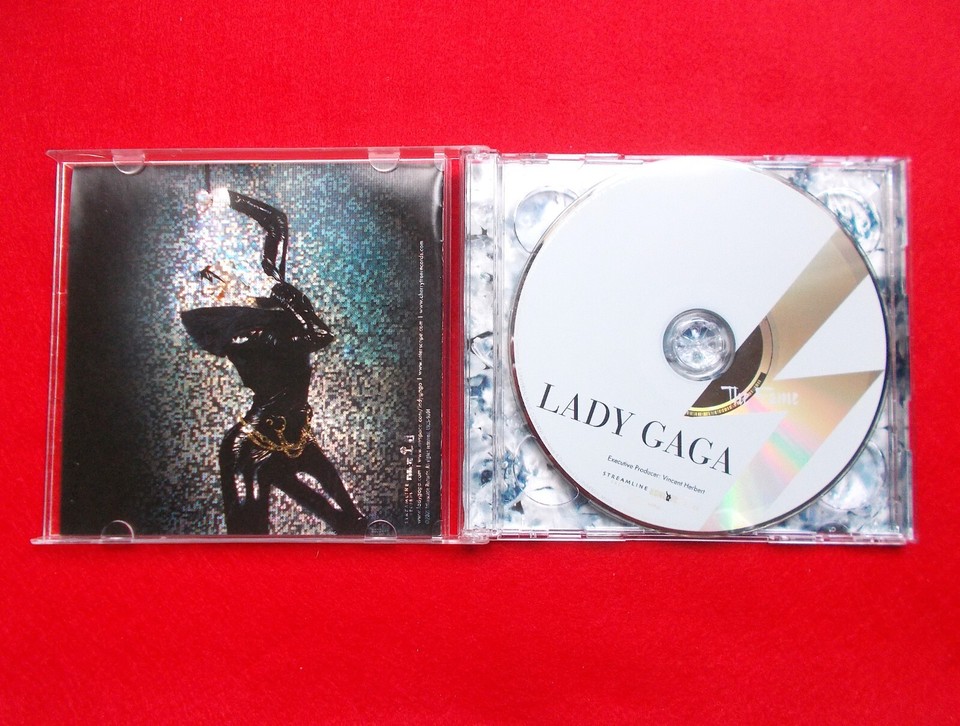 LADY GAGA The Fame Deluxe Edition OBI CD+DVD UICS-9104 From Japan JP ...