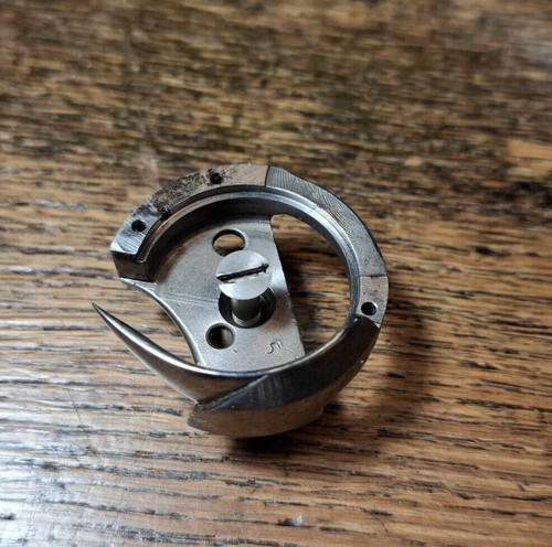 Original Pfaff 122 #10161 hook plus #525 screw | eBay