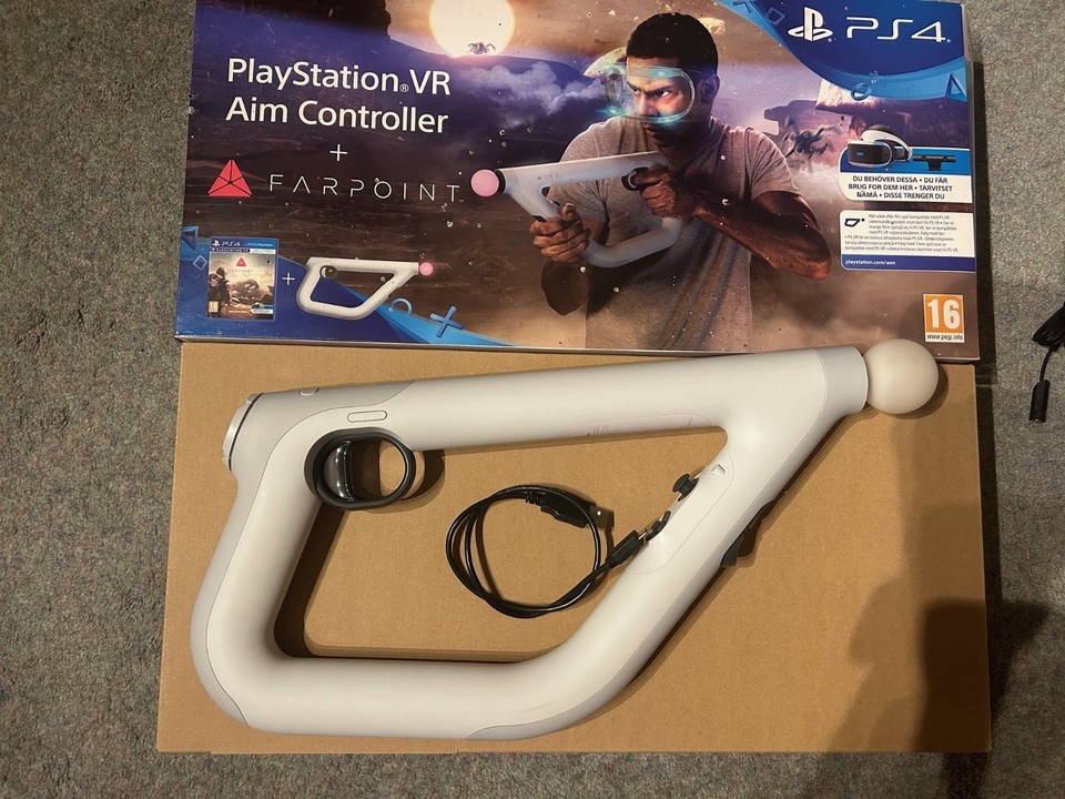 PS4 VR Headset, headphones, Camera, 2 x move, Aim controller, 16 games ...