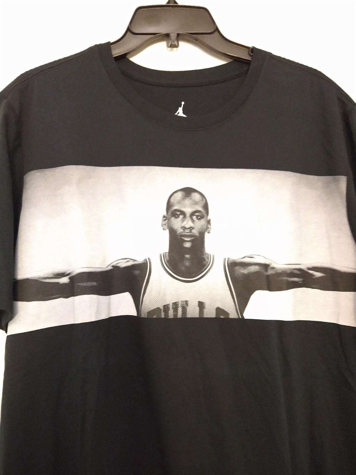 🏀 Rare Young Michael Jordan Outstretched Arms Mens T… - Gem
