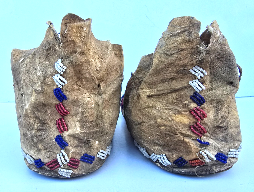Early Sioux Native American Beaded Moccasins / Cross Pattern w/ Tanned ...