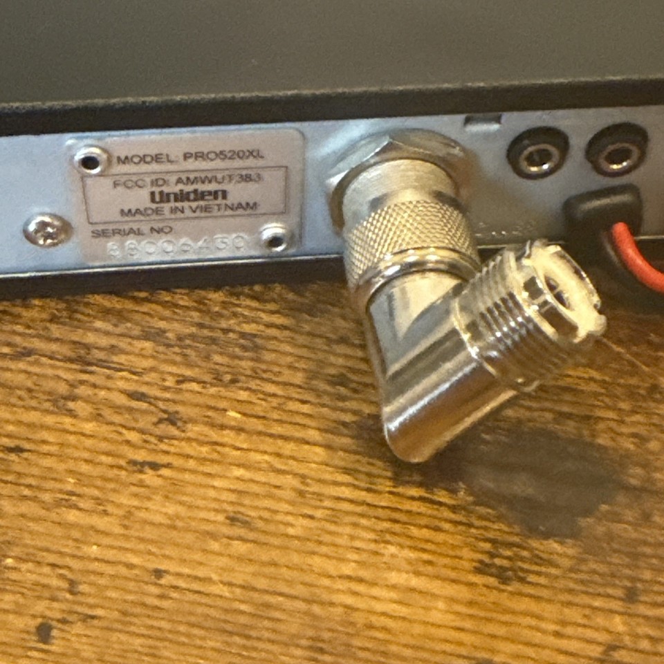 Uniden PRO520XL Pro Series 40-Channel CB Radio Compact Design ...