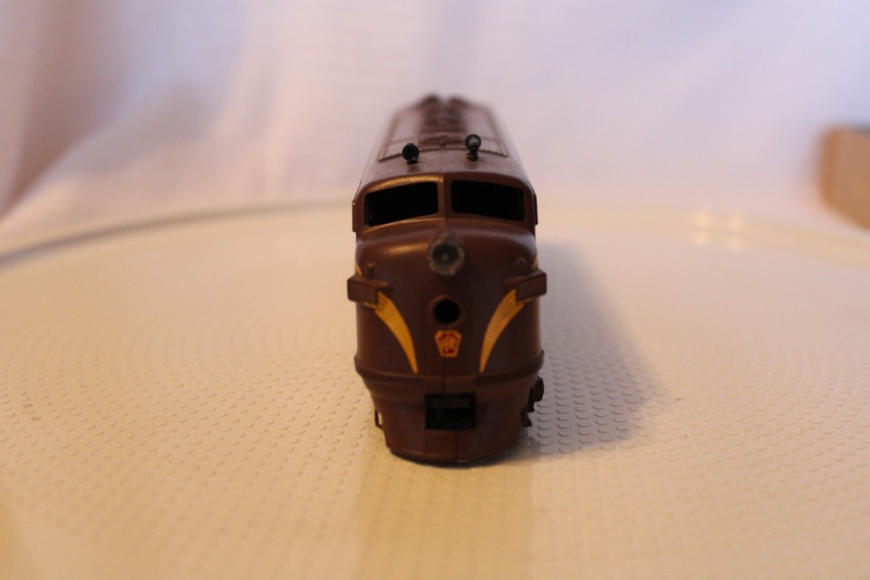 HO Scale Athearn, F7-A Diesel Locomotive, Pennsylvania, Brown, #9643 ...