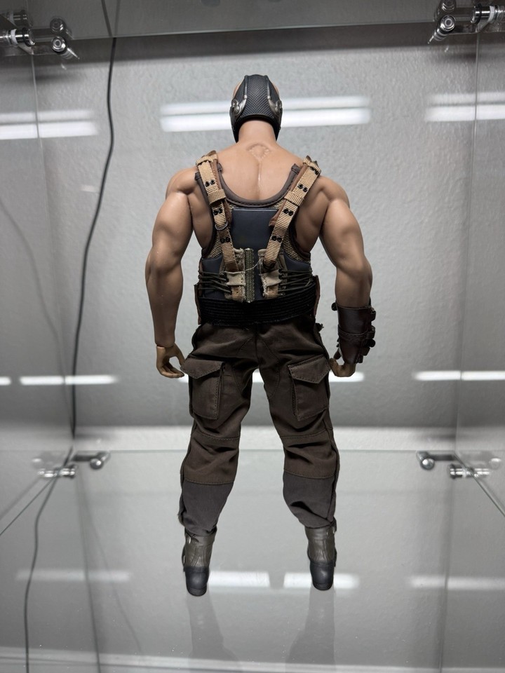 CUSTOM 1/6 BANE FIGURE S.KING.S ON PHICEN M34 BODY INCLUDES LEATHER ...