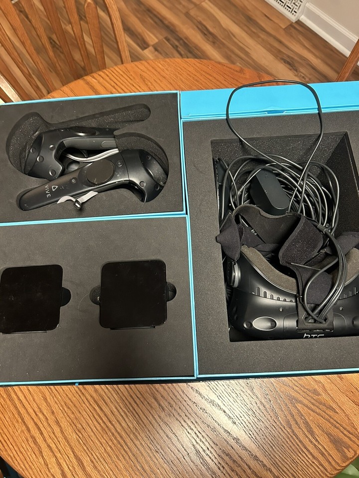 HTC Vive VR Headset Kit System Virtual Reality Complete Set | eBay