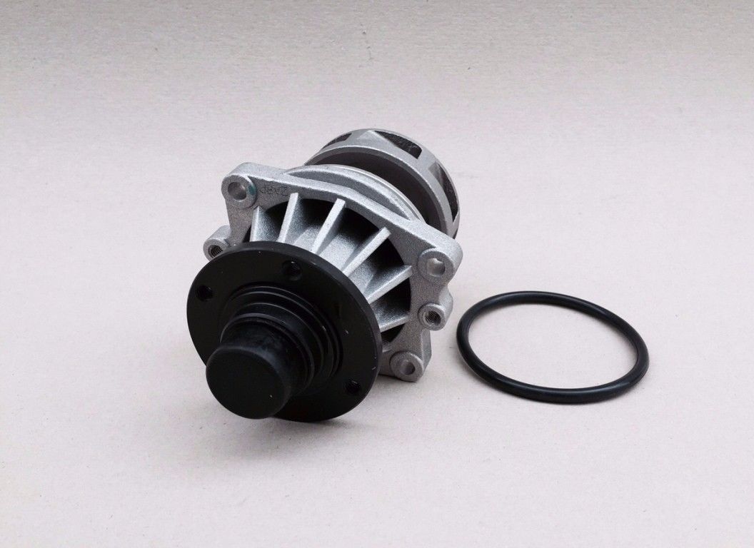 NEW BMW COOLANT WATER PUMP WITH O RING 11517527799 11517527910 E36 Z3 ...