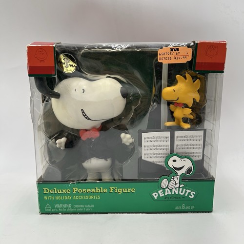 Peanuts CONCERT SNOOPY Christmas Deluxe Poseable Figure by Forever Fun ...
