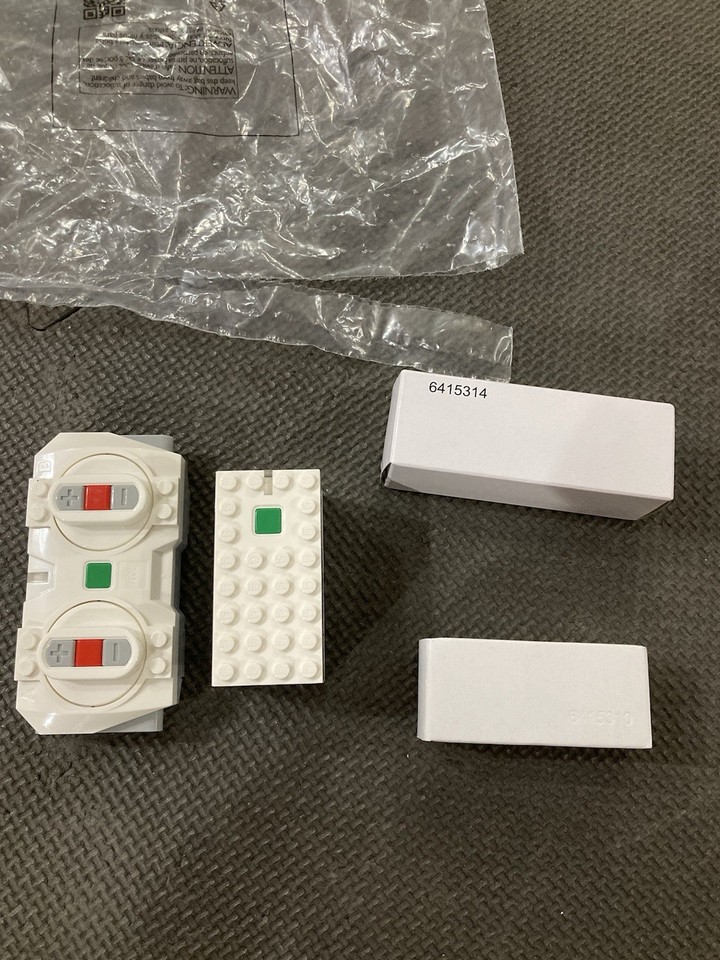 Lego Powered Up TRAIN W/ LIGHTS,hub,remote,control,motor,bluetooth,set ...