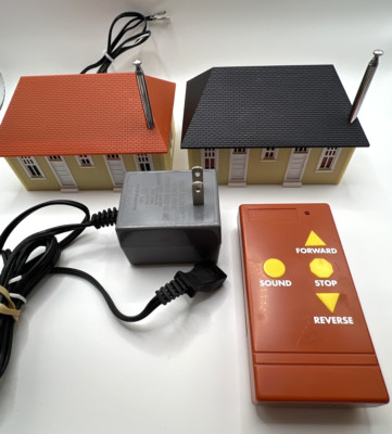 "Life Like" Train Stations HO Buildings Work! - Remote Lights Up and ...