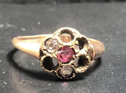 Vintage 9ct Gold Ring - Missing Stones | eBay UK
