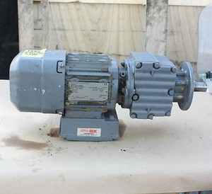 SEW Eurodrive 3 phase motor RF27 DRS71S4BE05 0.37kW 95nm 5:1 gearbox ...