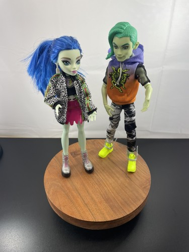 MONSTER HIGH Dolls Ghoula Yelps & Deuce Gorgon Coffee Bean | eBay