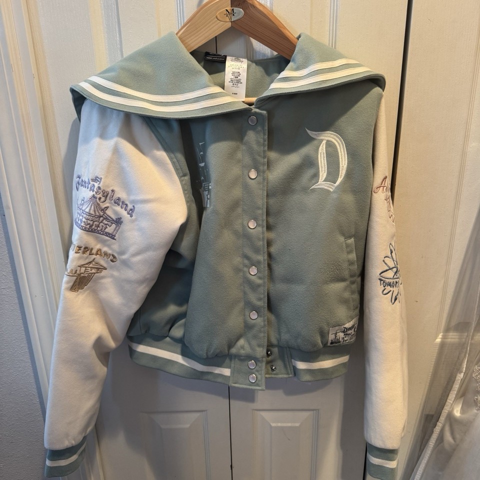 Disneyland LARGE DISNEY MARQUEE VARSITY JACKET HER UNIVERSE - L | eBay