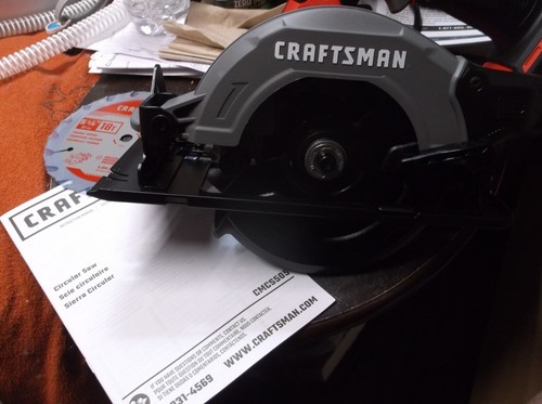 Craftsman V20 5-3/8" Circular Saw w/Blade and Instructions CMCS505 ...