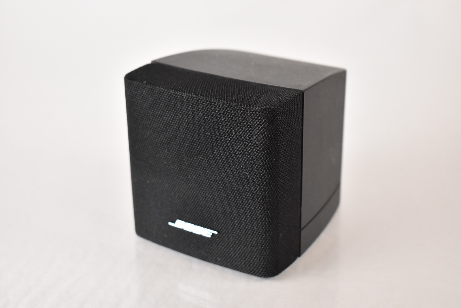 Single Bose Single-Cube Speaker Lifestyle Surround Sound Speaker Black ...