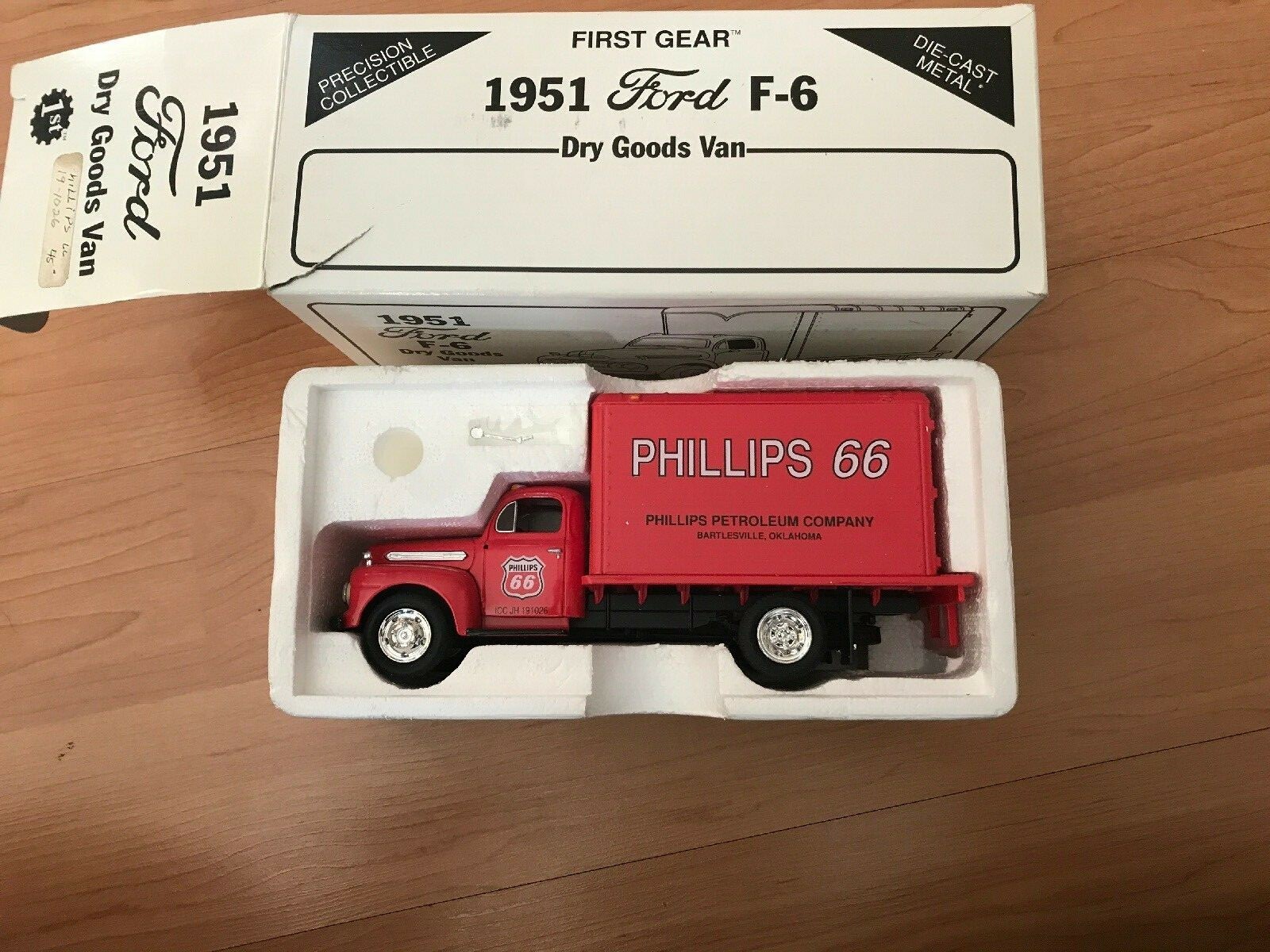 1992 First Gear Diecast 1951 Ford F-6 Dry Goods Van 1/34 Phillips 66 19 ...