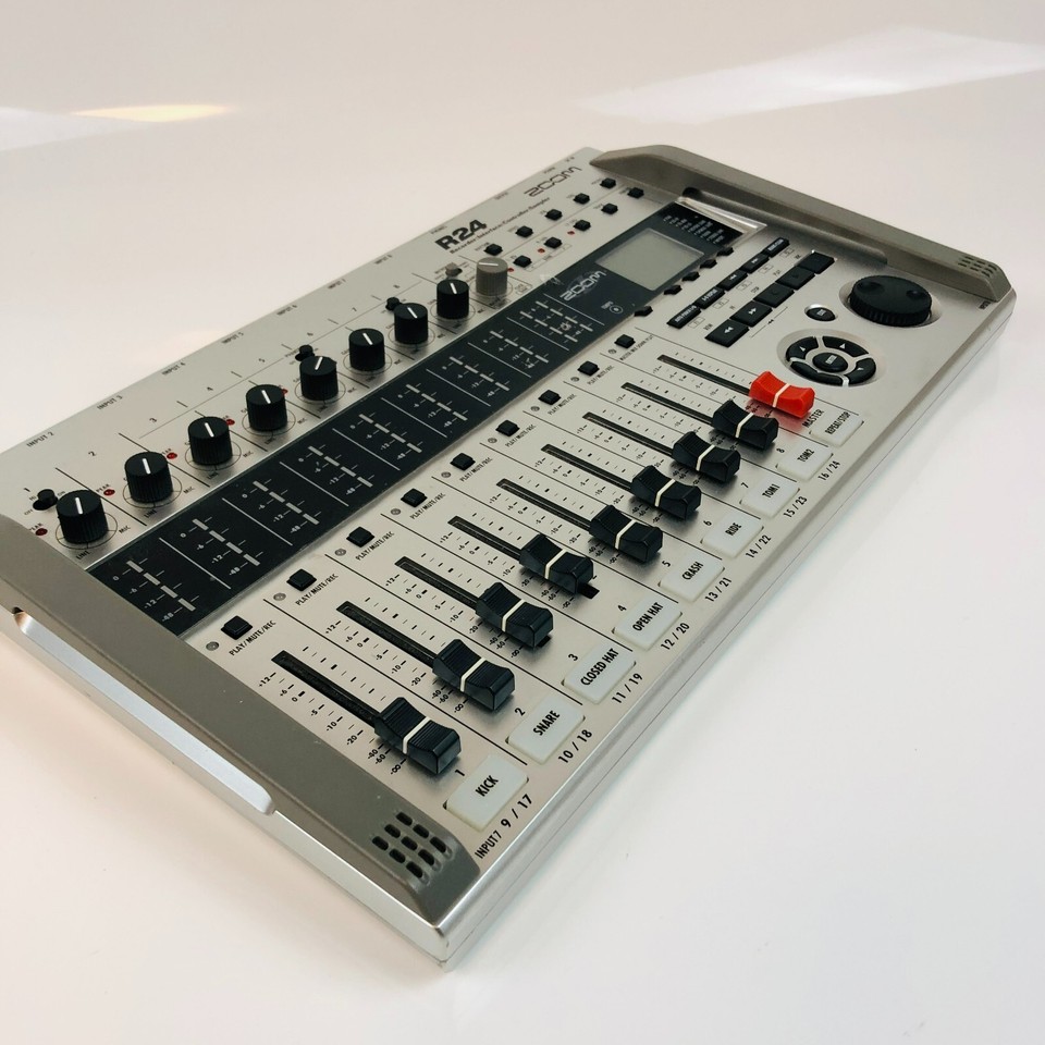 Zoom R24 Multi-Track Recorder - 24-Track, Integrated Drum Machine, USB ...