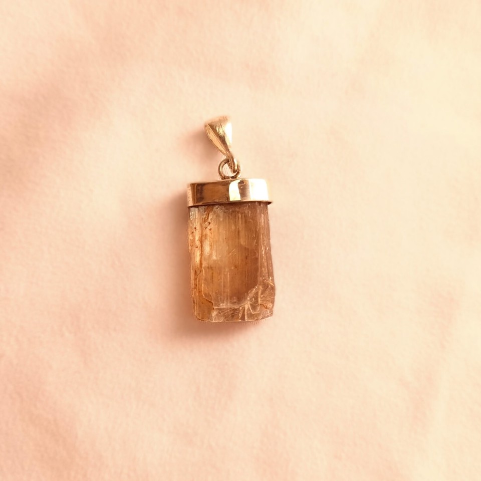 Genuine Color Change Zultanite Crystal (Diaspore, Csarite) 925K Silver ...