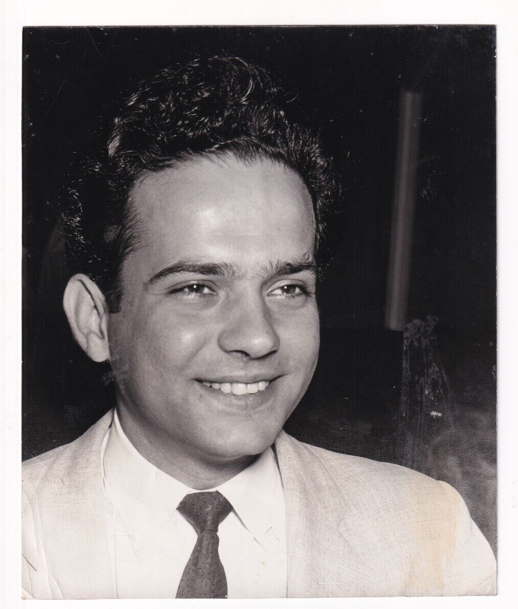 HANDSOME CUBAN YOUNG ACTOR JULIO CAPOTE CUBA 1956 VINTAGE CLOSE UP ...