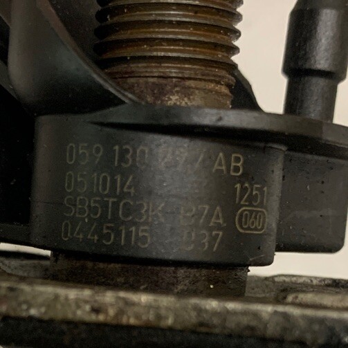 Injektor Einspritzdüse 3.0TDI Audi / VW 059130277AJ | 0445115054 ...