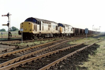 PHOTO CLASS 37 LOCO NO 37517 LEADING AND 37512 AT BARNETBY 1992 | eBay