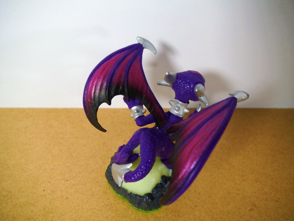 Cynder Skylanders Spyro's Adventure Figure - Save £2 Multibuy | eBay