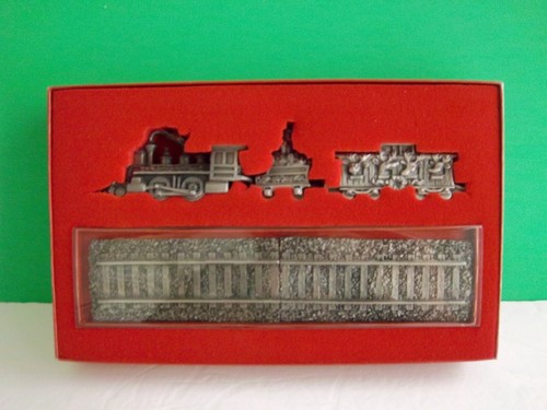 Lenox Kirk Stieff - SMITHSONIAN Holiday Express Pewter Train Set - New ...