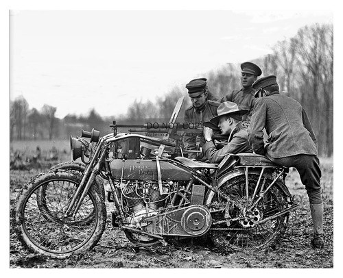 WW1 SOLDIERS IN HARLEY DAVIDSON MOTORCYCLE SHOOTING SUBMACHINE GUN 8X10 ...