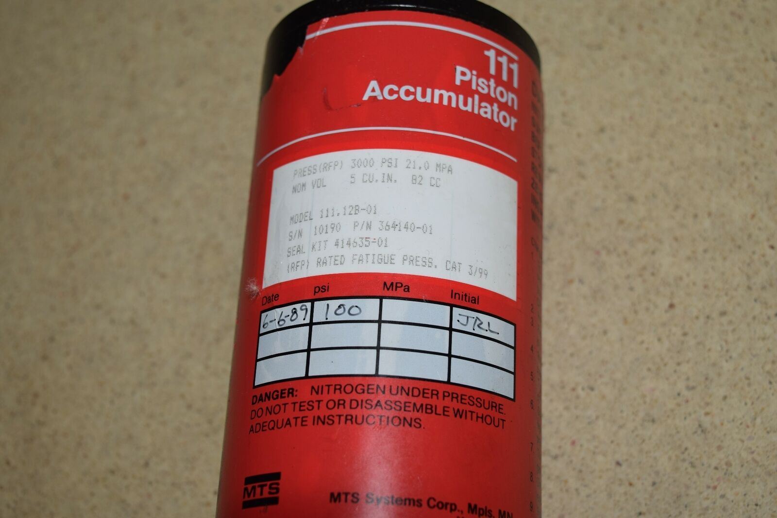 MTS Series 111 Accumulator - 111.12B-01 3000PSI / 21.0 MPA- P/N 364140 ...