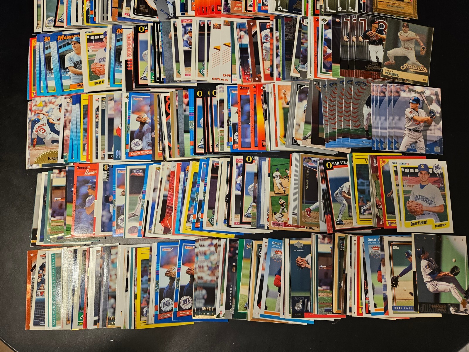 Lot of 1,450+ Omar Vizquel Baseball Cards - Inserts, Base, Parallels ...