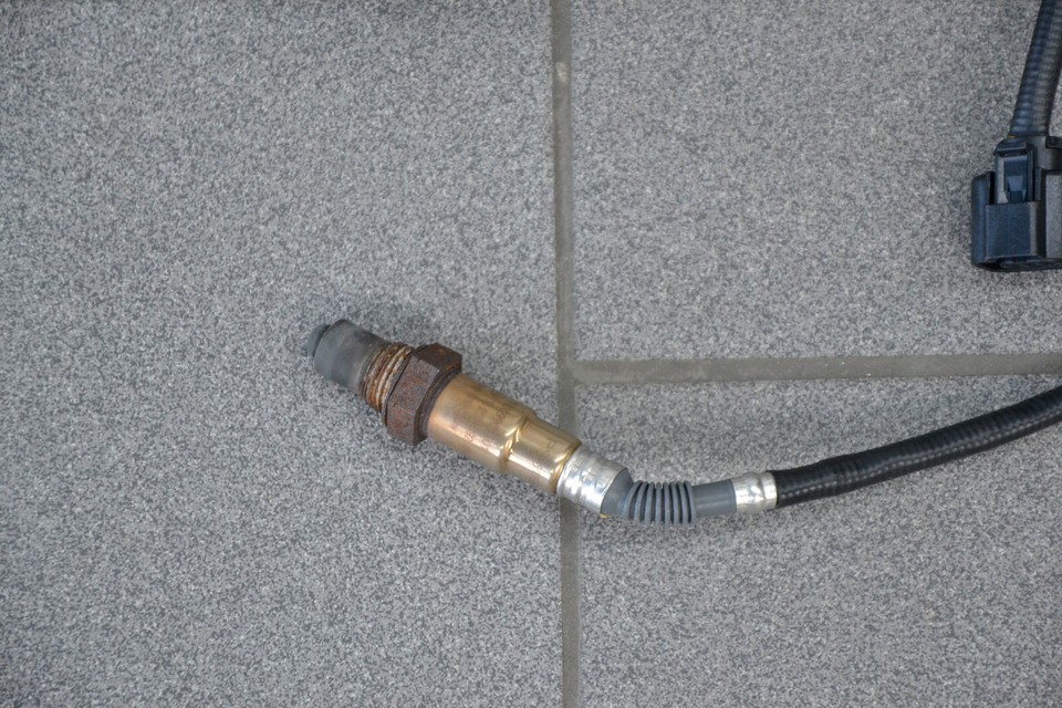 Mclaren MP4-12C Lambda Sensor Lambda Feeler B258492049 11H0099CP | eBay