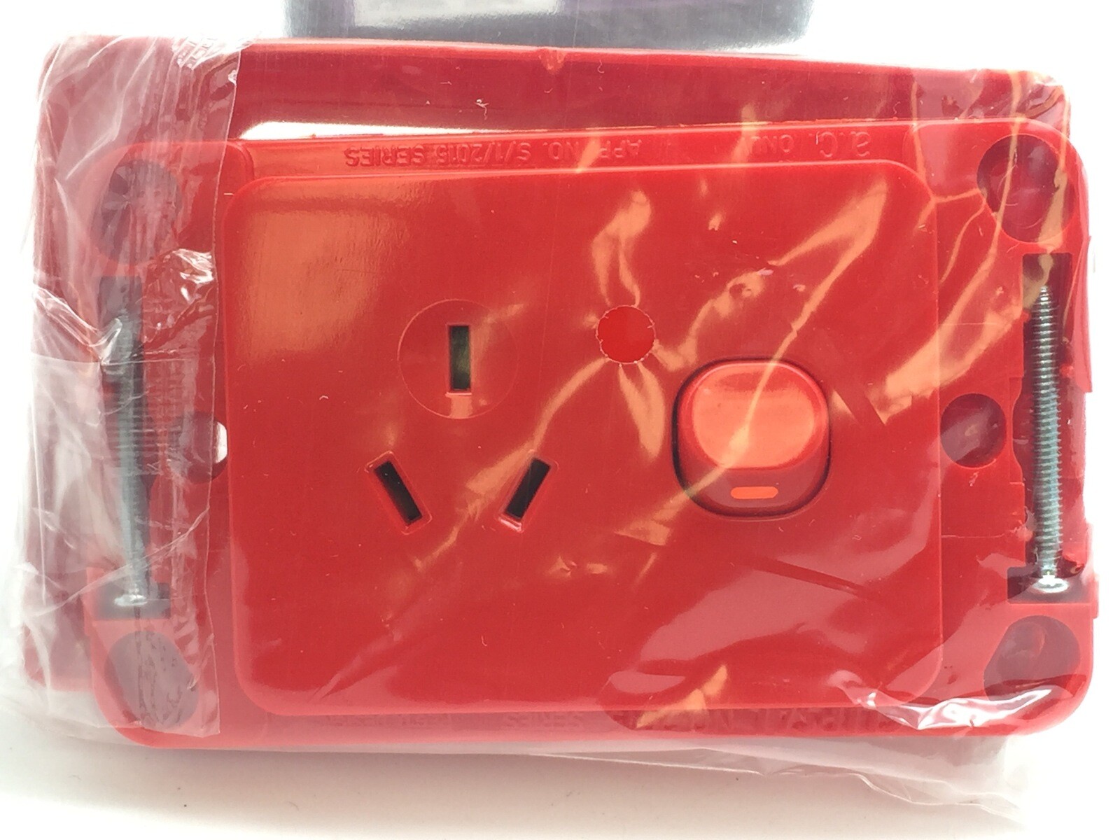 Clipsal 2015 Red Switched Socket Outlet Single Gang GPO 10A 250V x5 ...