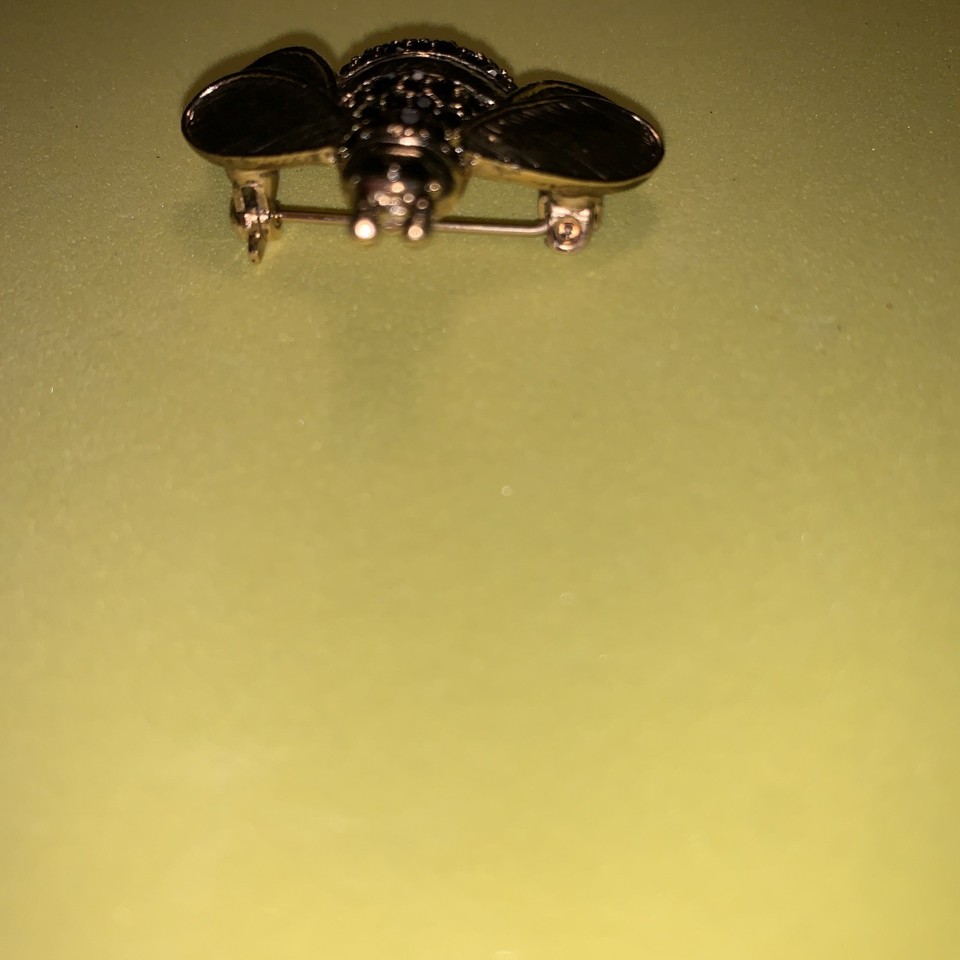 Vintage Brooch Signed L. C. Black Crystal Bumble Bee Quality Gold-Tone ...
