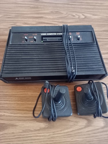 Vintage Atari 2600 Black Console & Controllers | eBay