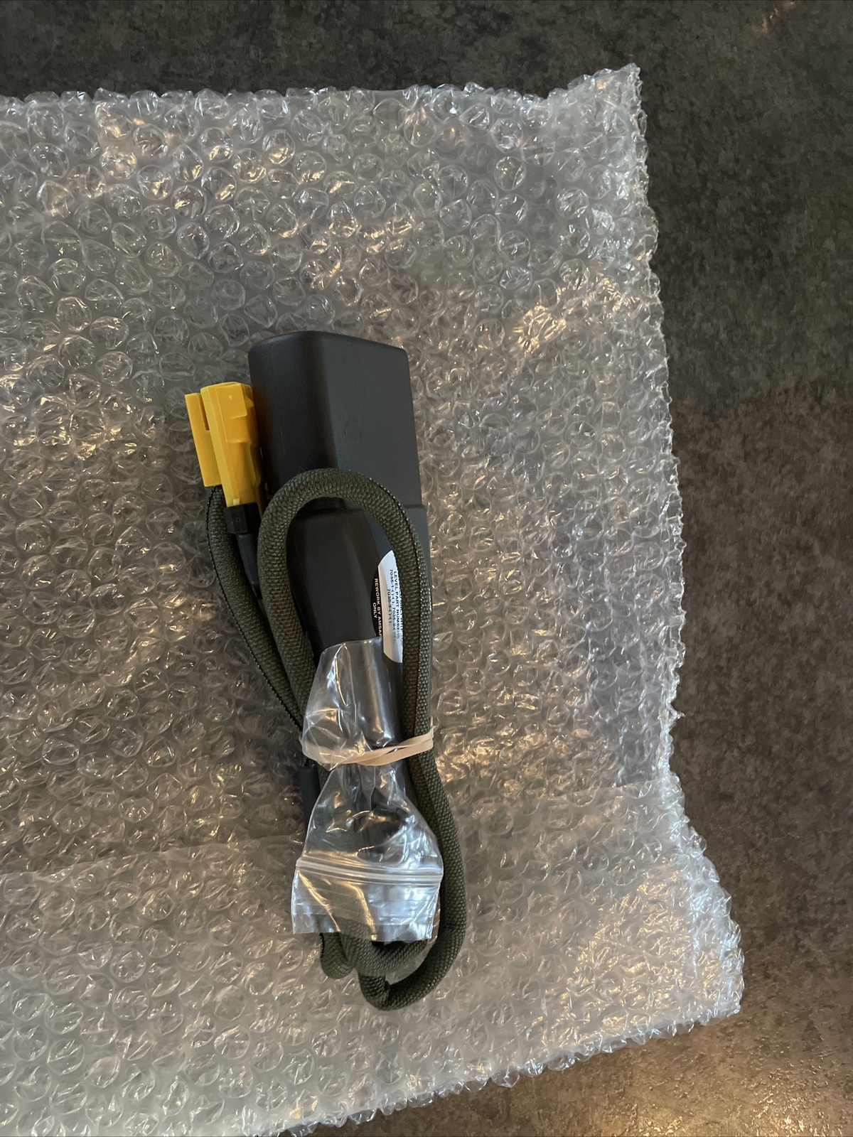 Amsafe buckles (7035-201) and old inflators (508794-401) from C182T (4 ...