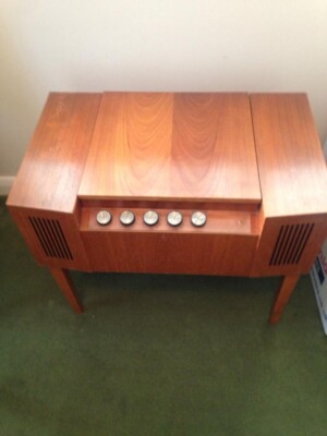 REDUCED Vintage RETRO record player, a Garrard Model 2000. wooden ...
